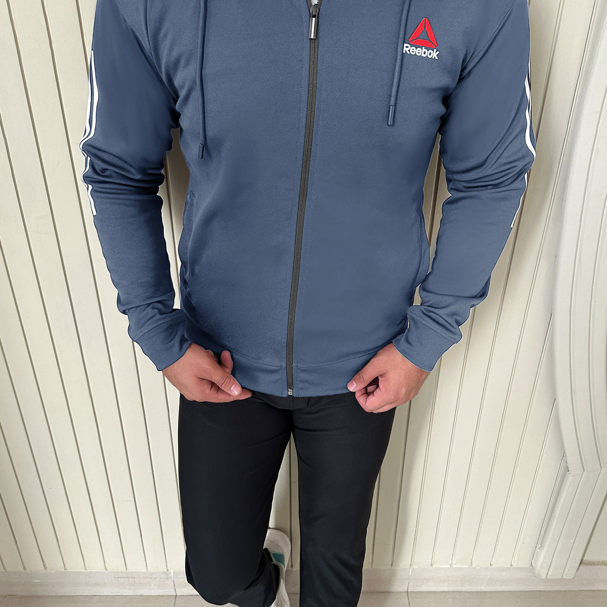 Reebk UFC Walkout Training Hood Style Men Zipper Upper In Dark Grey ...